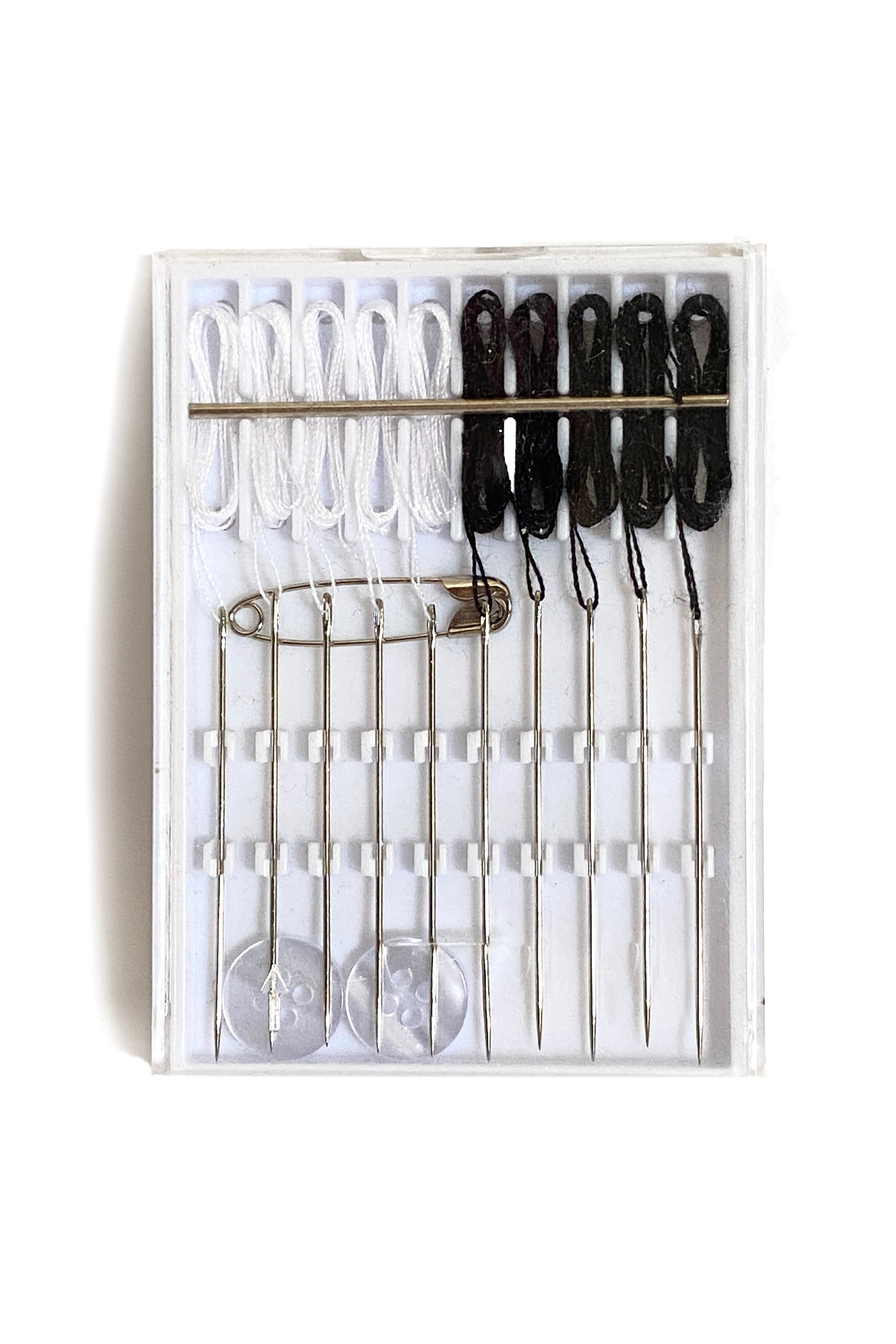 Black & White Pre-Threaded Needles Kit